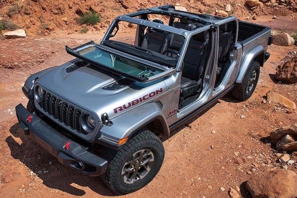 2025 Jeep Gladiator Features & Specs | Wallace Dodge Stuart, FL